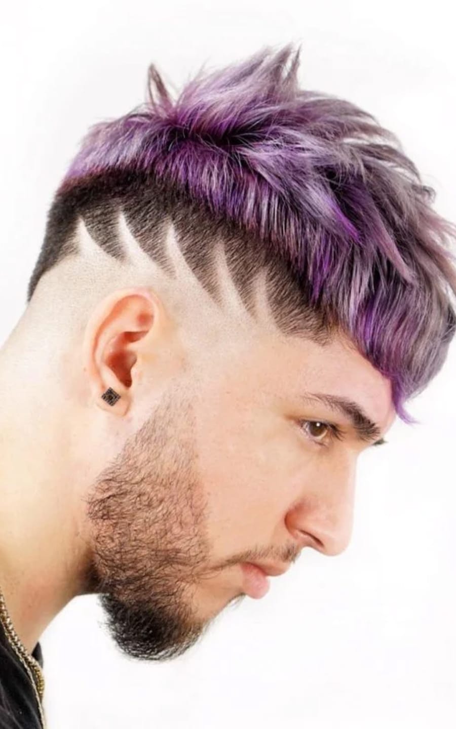 Teinture violette pour homme : tout savoir - Young Gent