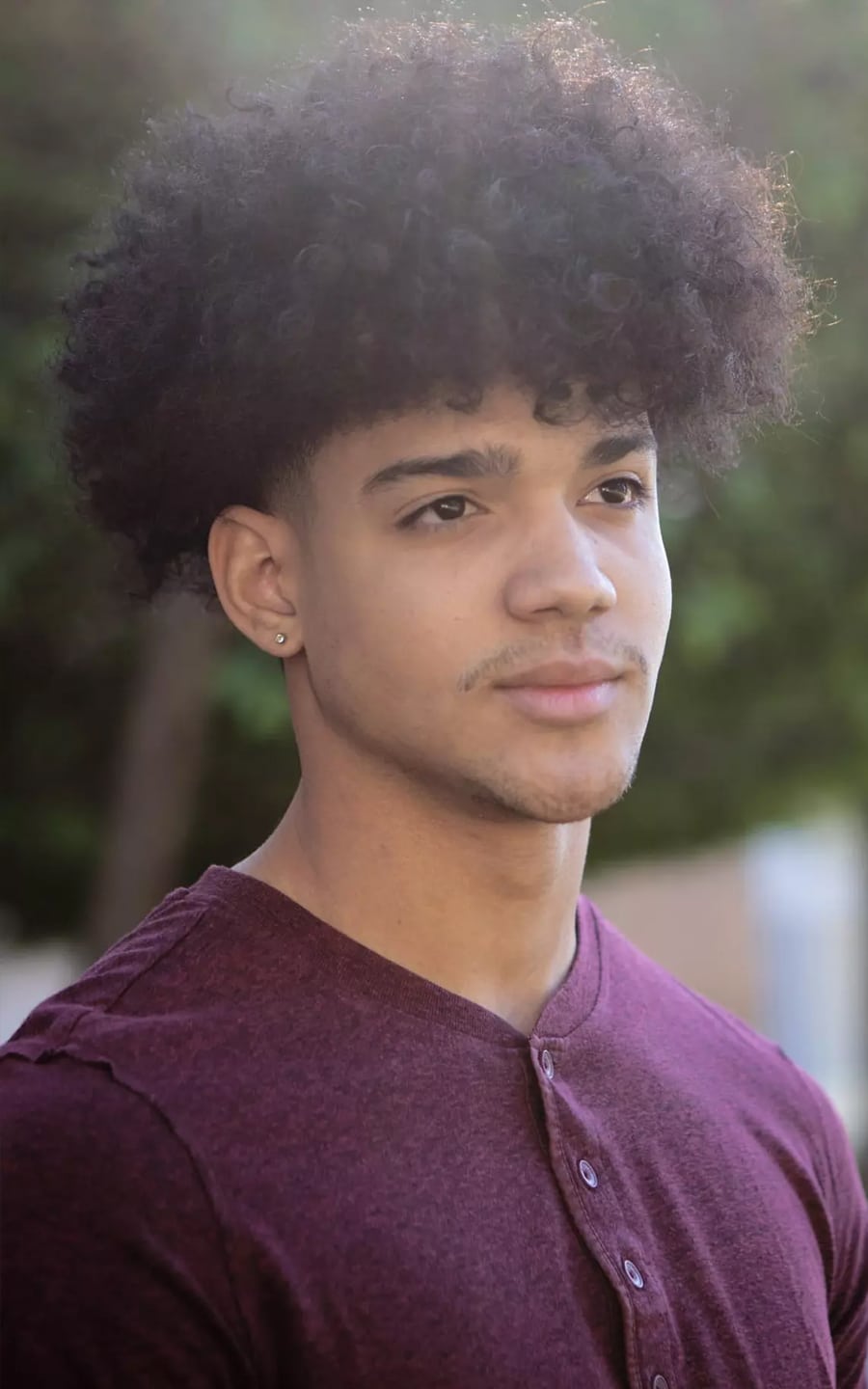 Coupe afro pour homme : comment bien la porter ? Idées et inspirations ...