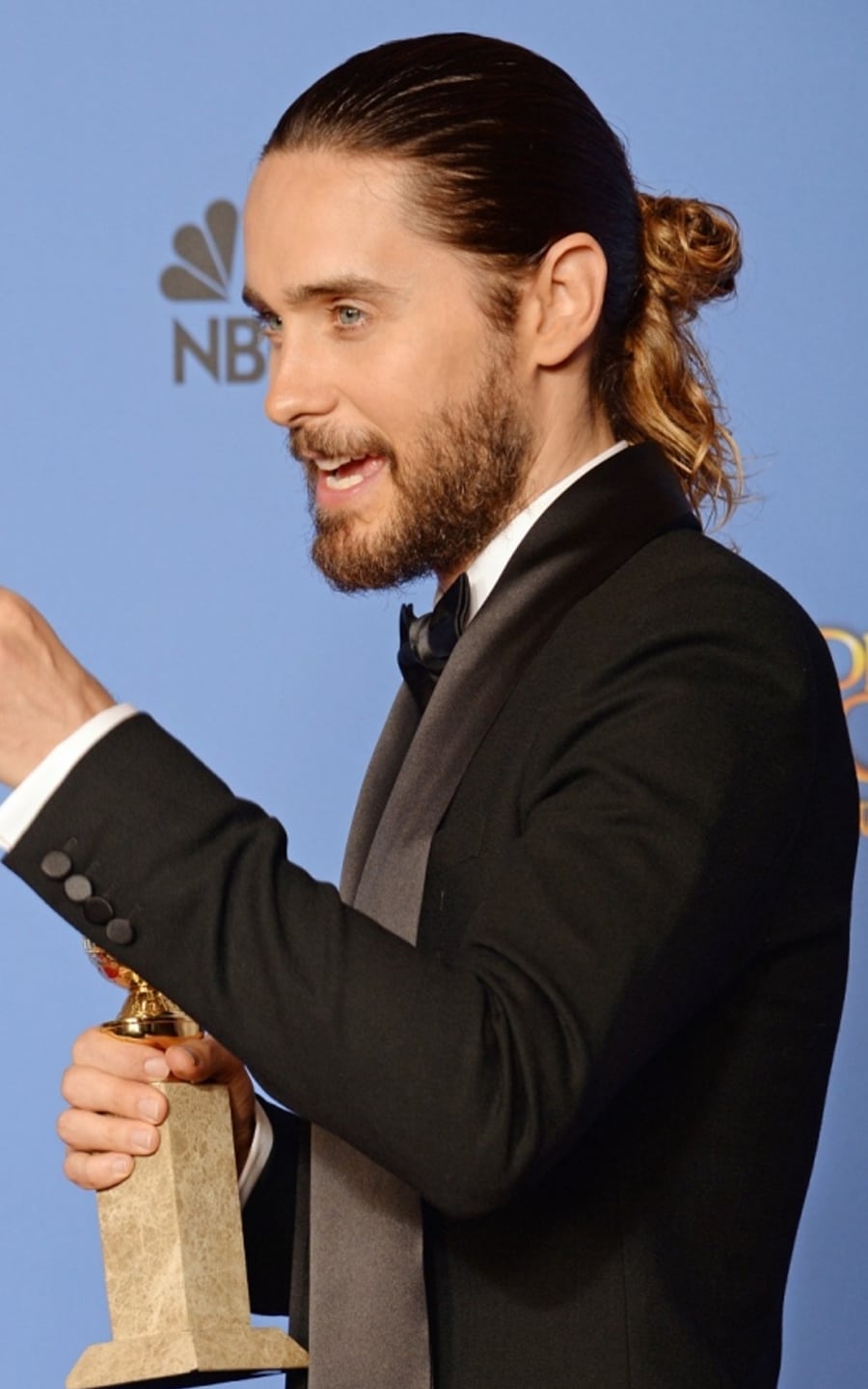 Man Bun haircut pour homme : comment la porter ? Idées et inspirations ...