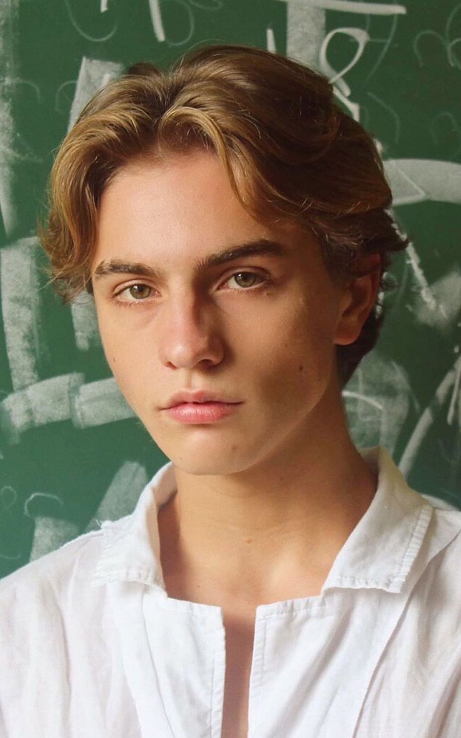 Coupe raie au milieu pour homme : comment la porter ? Idées et ...