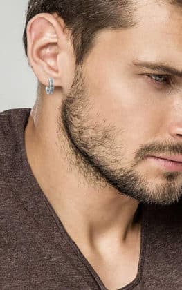 Piercing oreille pour homme : Tout savoir - Young Gent