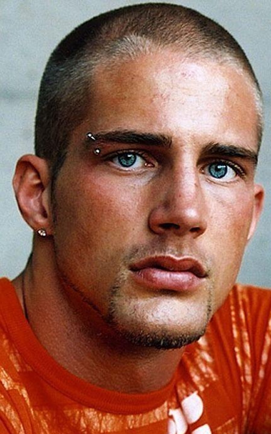 Piercing arcade pour homme : Tout savoir - Young Gent