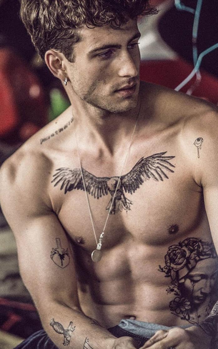 Tatouage homme sur le torse : Conseils, idées et inspirations - Young Gent