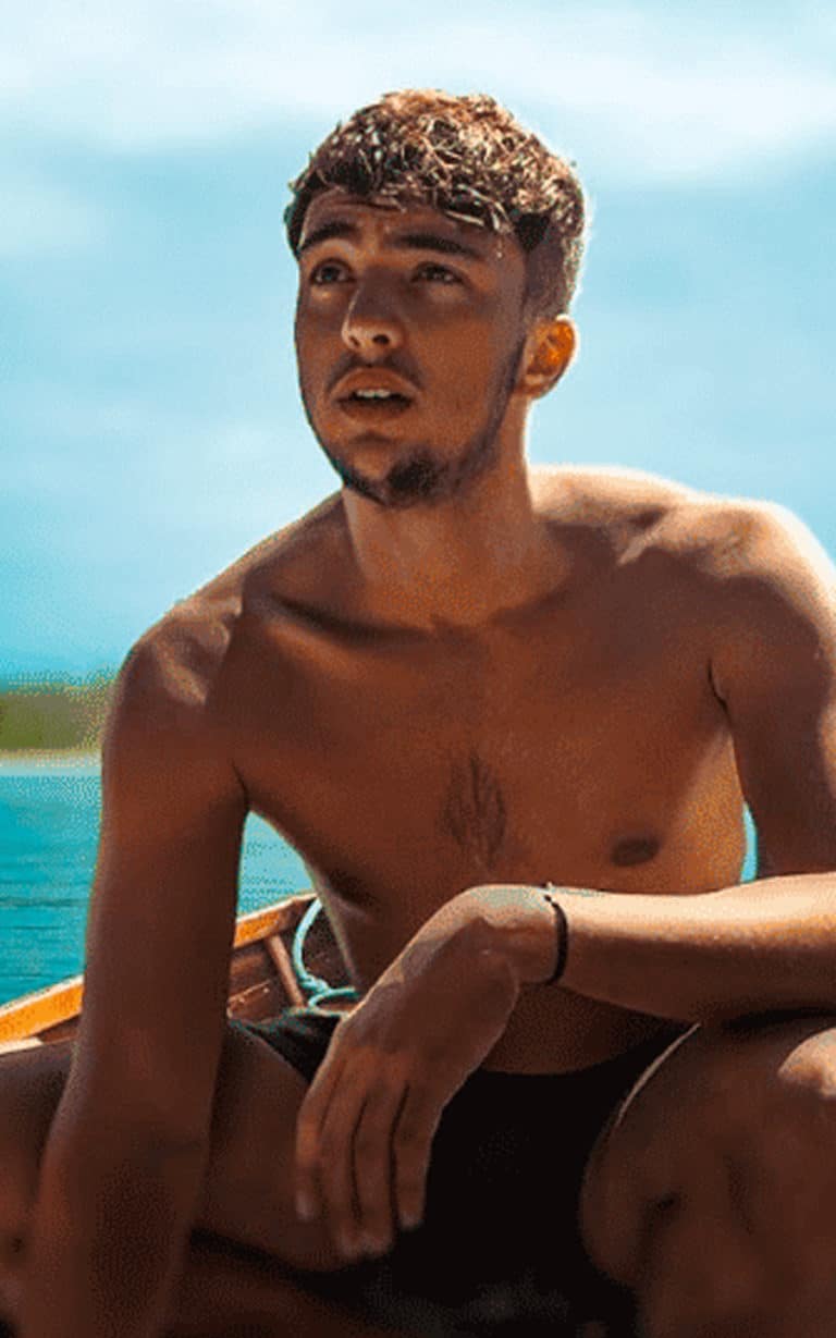 Coupe Inoxtag : Comment la réaliser et la porter ? - Young Gent