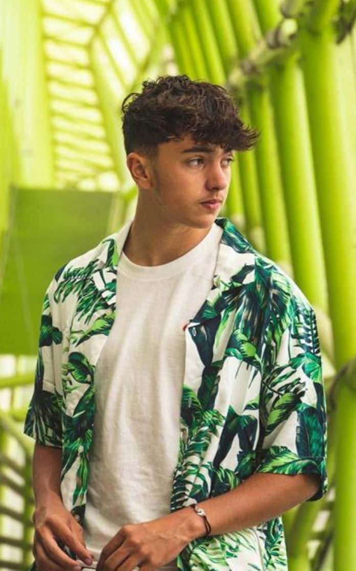 Coupe Inoxtag : Comment la réaliser et la porter ? - Young Gent