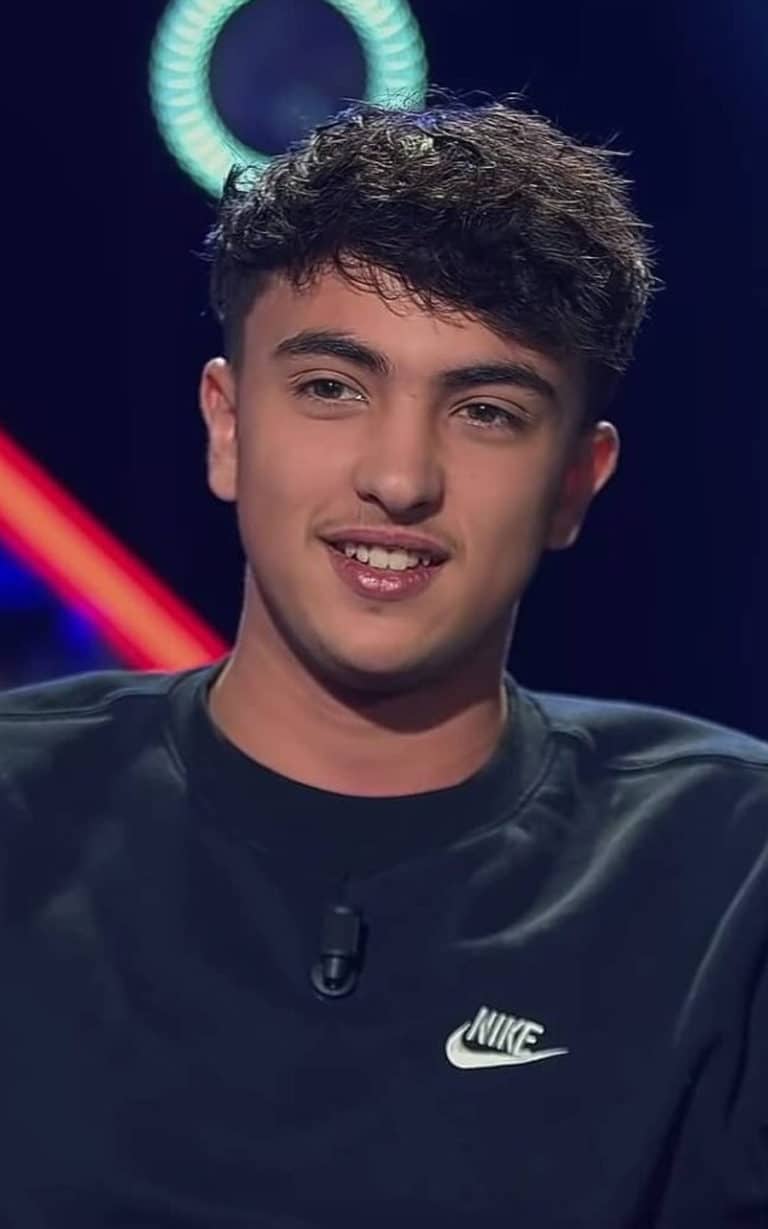 Coupe Inoxtag : Comment la réaliser et la porter ? - Young Gent