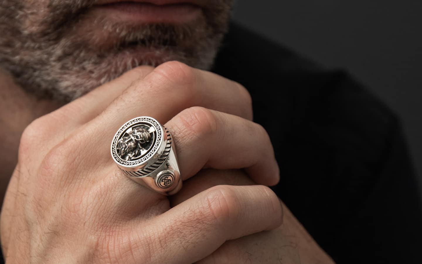 Chevalière homme : Pourquoi en porter ? - Young Gent