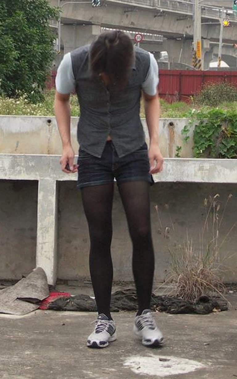 Comment porter des collants quand on est un homme ? - Young Gent