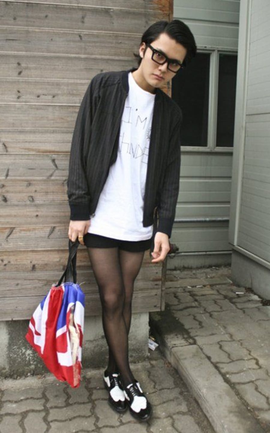 Comment porter des collants quand on est un homme ? - Young Gent