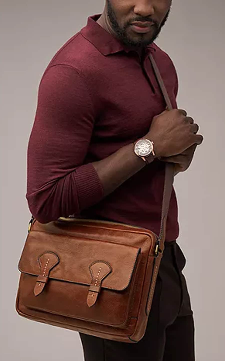 Comment porter un sac en bandoulière quand on est un homme ? - Young Gent