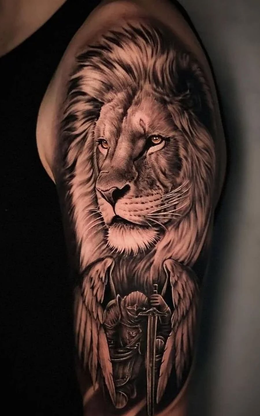Tatouage lion pour homme : conseils, idées et inspirations - Young Gent